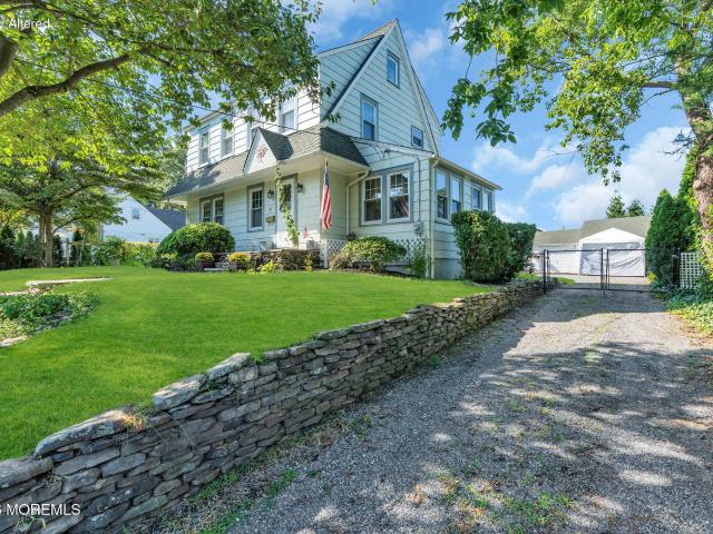 39 Highland Avenue
