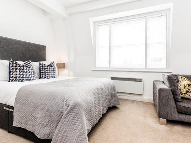 39 Hill Street, London W1J Studio to rent £2,730 pcm £630 pw