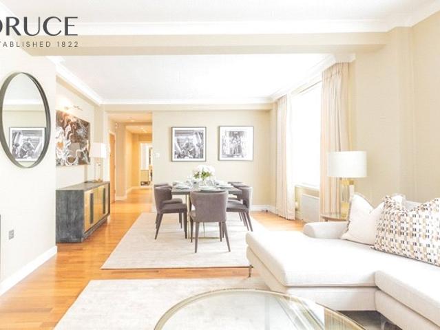 39 Hill Street, MAYFAIR, London, W1J 3 bed flat to rent £7,280 pcm £1,680 pw
