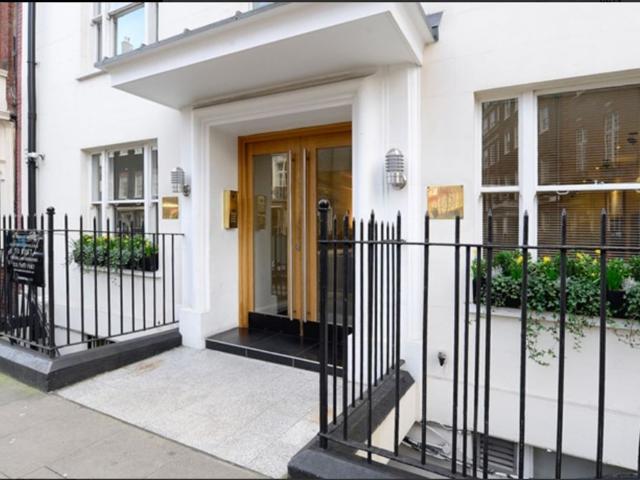 39 Hill Street, Mayfair W1J, Studio to rent, £2,817 pcm | PrimeLocation