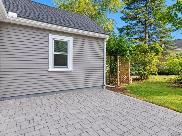 39 Hillside Avenue
