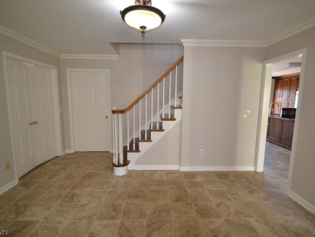 39 Hunters Circle