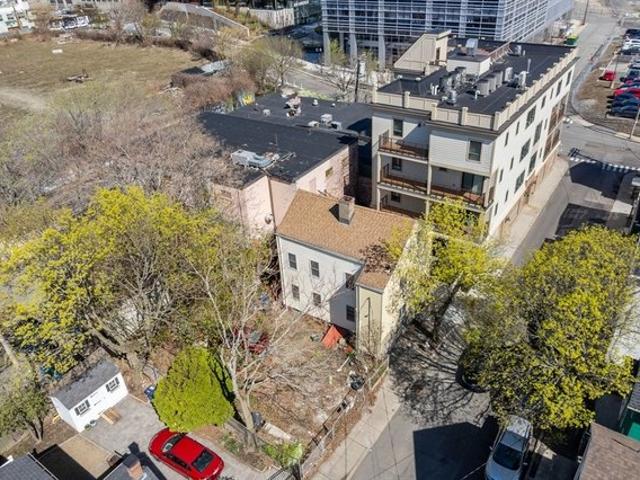 39 Hunting St, Cambridge, MA 02141