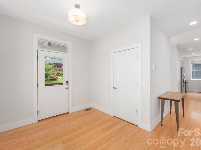 39 Hubbard Avenue