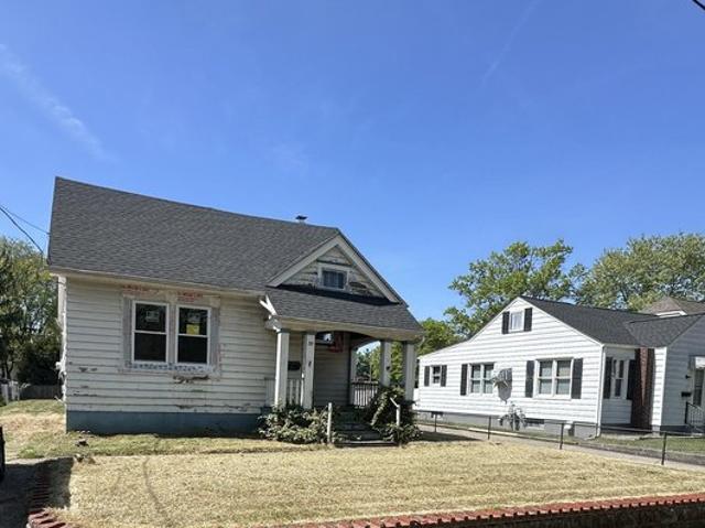 39 Jenkins Ave, Pennsville, NJ 08070