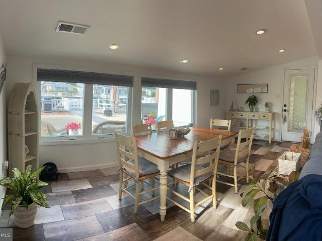 39 Jeteemale Drive