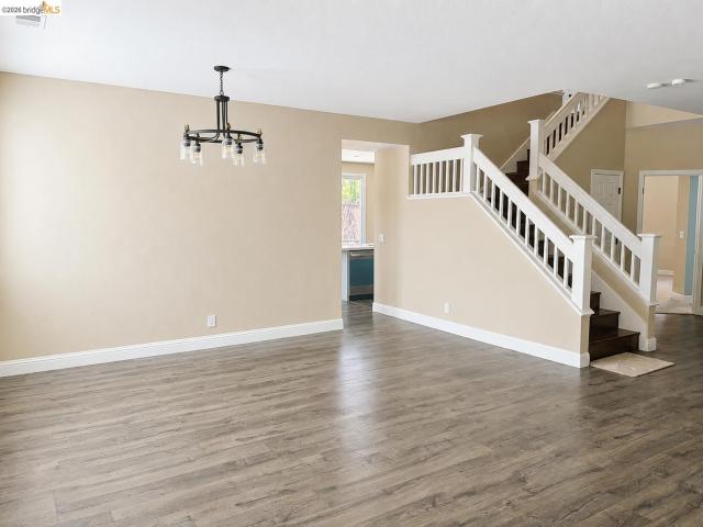 39 Keith Ct