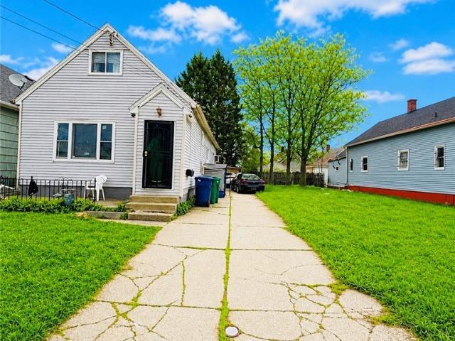 39 Koons Avenue