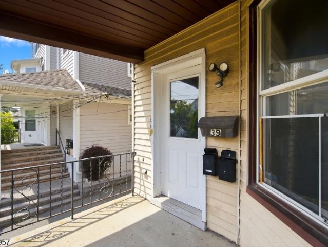 39 La France Ave