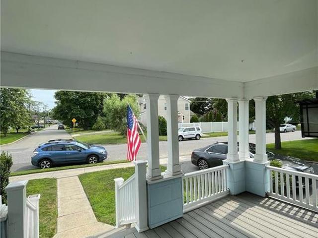 39 Laurel