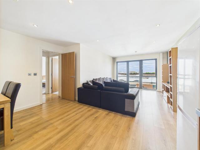 39 Leeds Street, Liverpool L3 2 bed flat to rent £1,000 pcm £231 pw