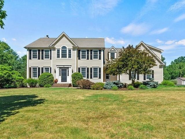 39 Letendre Rd, Seekonk, MA 02771