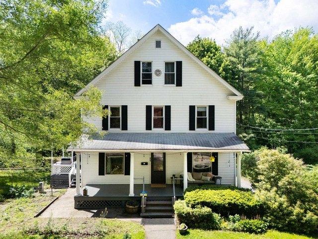 39 Locust St, Brattleboro, VT 05301