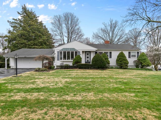 39 Locke Drive, North Haven, US, CT