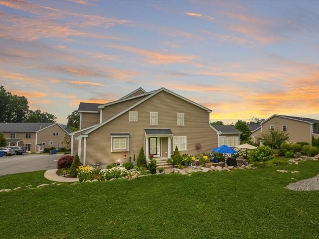 39 Luka Dr, Unit 20, Grafton, MA 01519 | MLS #73500 | Compass
