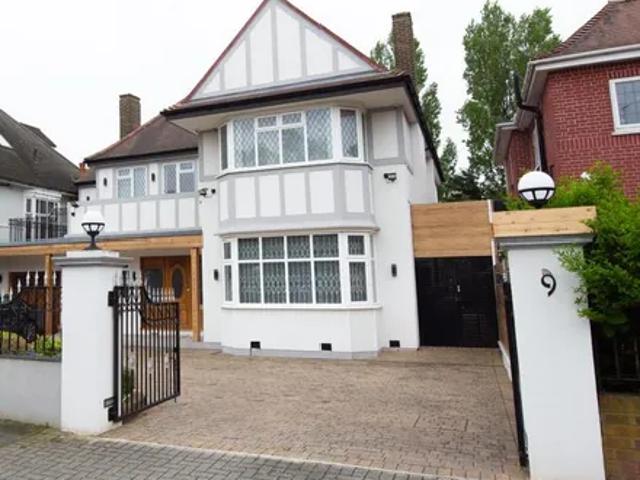 39 Manor House Drive, Brondesbury Park, London, NW6 7DE, United Kingdom | 5 bed house for rent #124951921 | Rentberry
