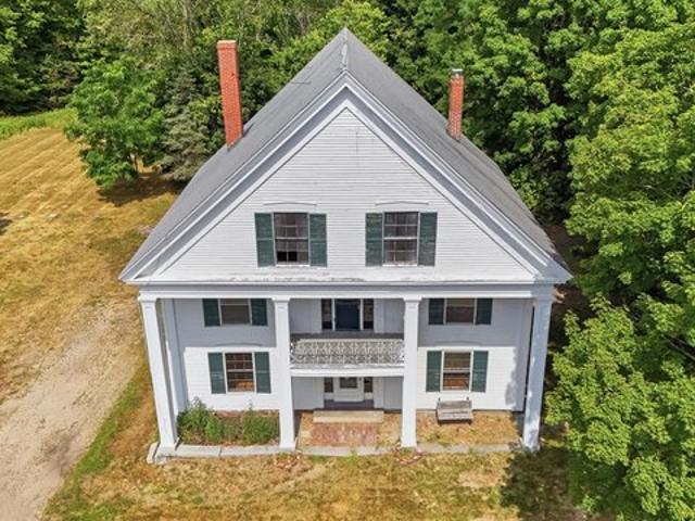 39 Main St, Standish, ME 04085