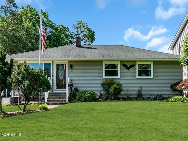 39 Monroe St, Keyport, NJ 07735