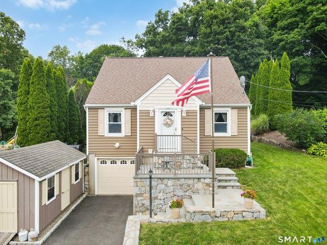 39 Morris Ave, Trumbull, CT 06611