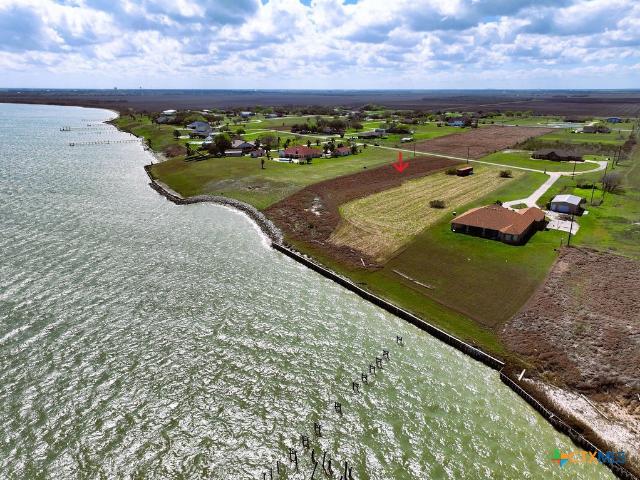 39 N Bay Shore Dr
