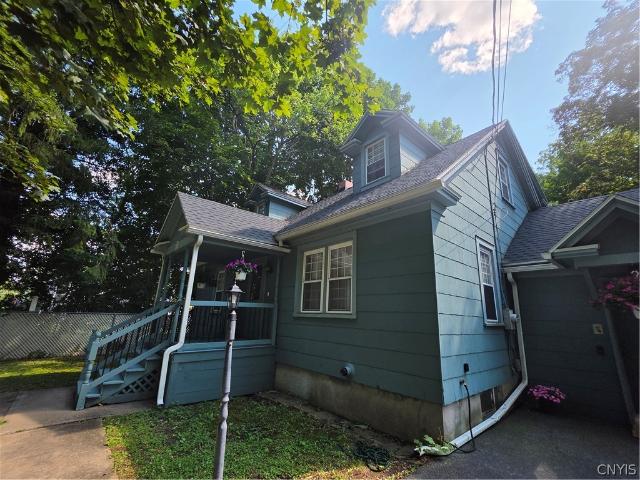 39 Norton Avenue