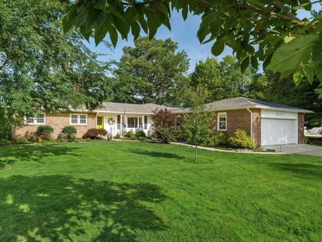 39 Oak Dr, Hebron, OH 43025