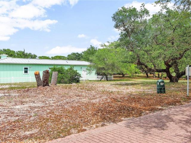 39 Old Cottage Beach Drive