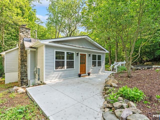 39 Old Road