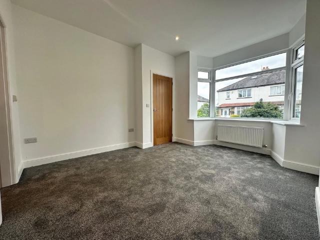 39, Oxford Avenue, Guiseley, Leeds, West Yorkshire, LS20 9BY