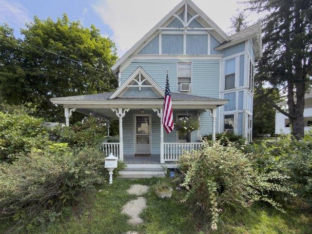 39 Park St, Paris, ME 04281