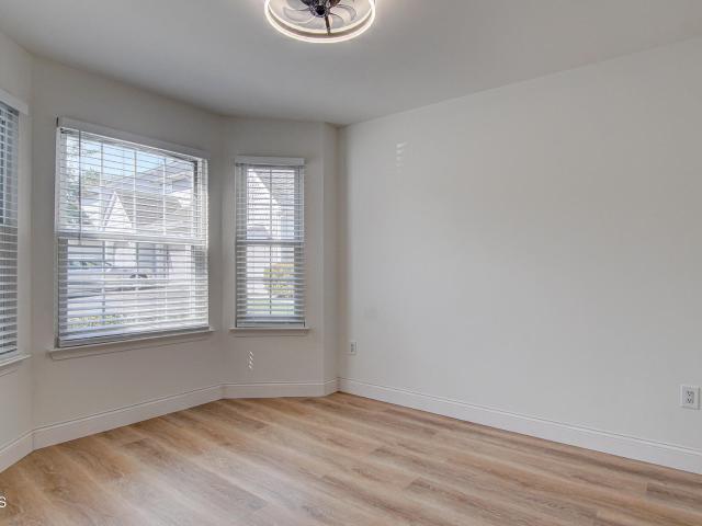 39 Poplar Place