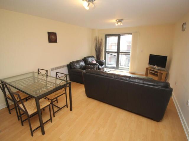39 Red Bank, Manchester M4, 2 bed flat to rent, £1,000 pcm | PrimeLocation