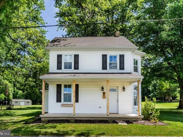 39 Red Tank Rd, Boiling Springs, PA 17007