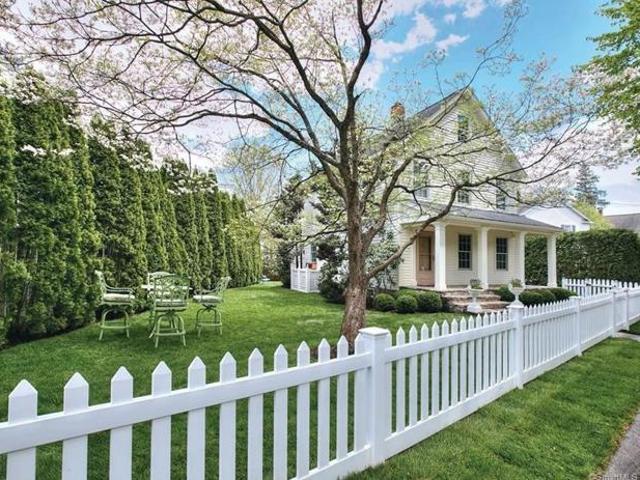 39 River St, Fairfield, CT 06890