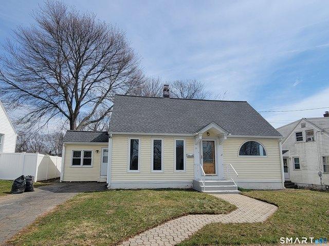 39 Rochdale Ter, West Haven, CT 06516