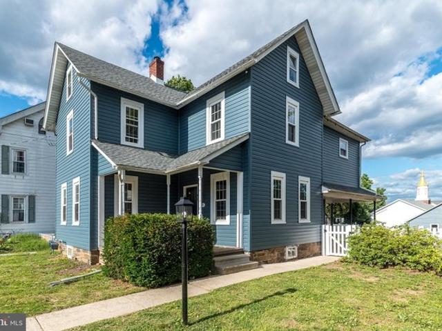 39 S Ninth St, Quakertown, PA 18951