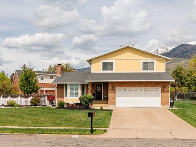 39 S Village Way E, Fruit Heights, UT 84037