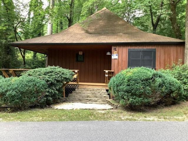 39 Screamer Dr, Clayton, GA 30525