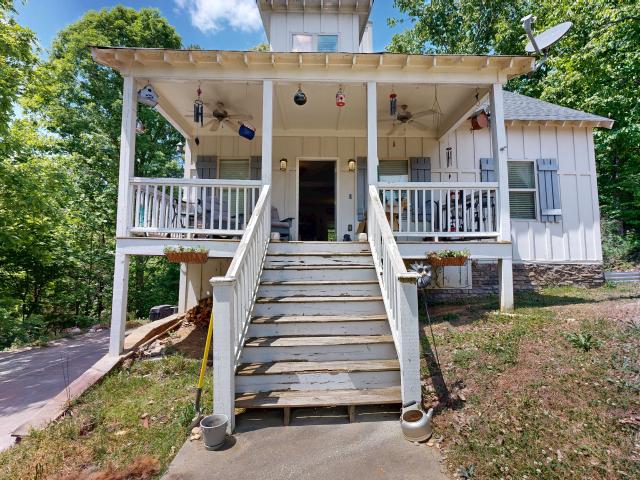 39 Sarahs Hollow Drive