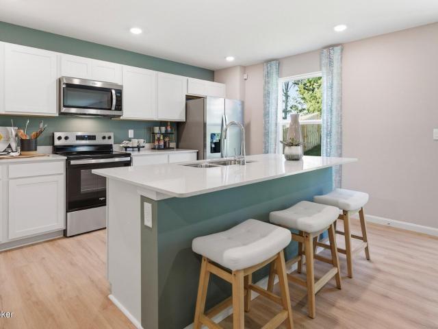 39 Saratoga Ln