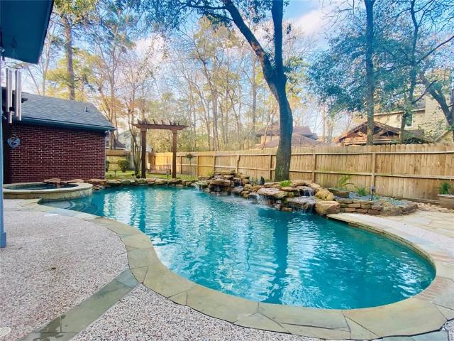 39 Silent Brook Place