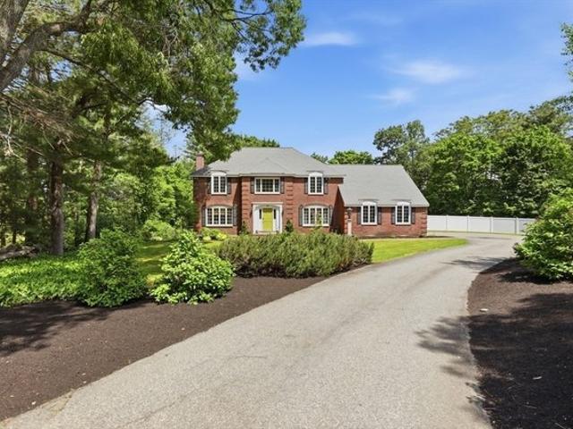 39 Smithshire Ests, Andover, MA 01810