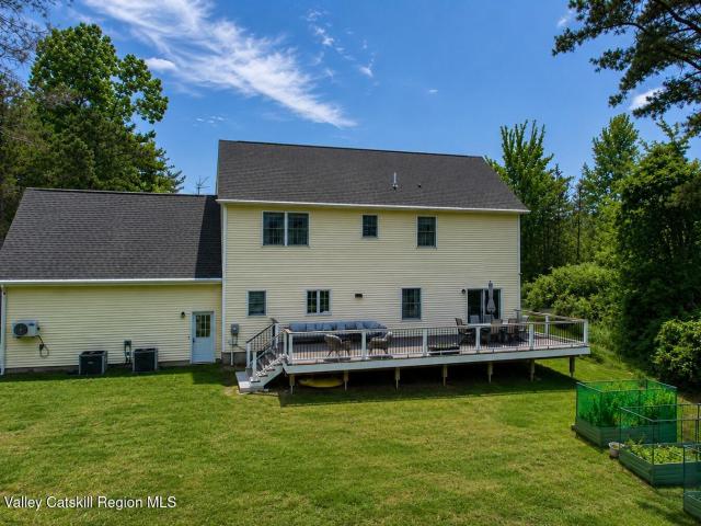 39 Summit Lane