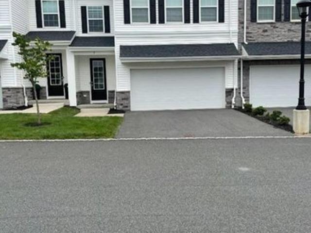 3 Myers Ter, Morris Plains, NJ 07950