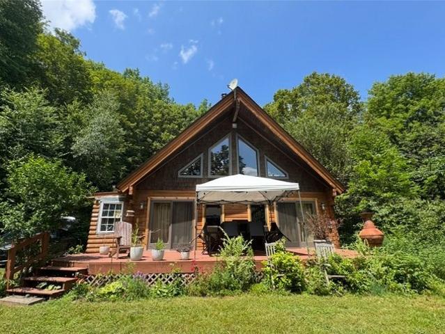 3 Maegers Rd, Halcottsville, NY 12438
