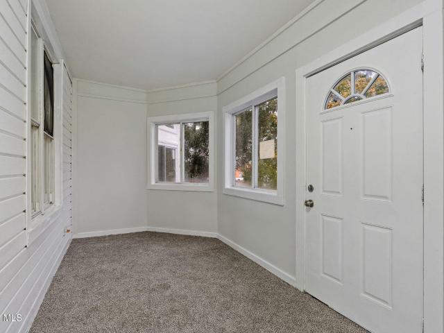 3 Manning Square