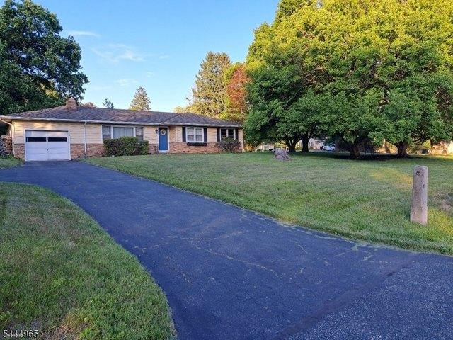 3 Meadow Brook Rd, Raritan, NJ 08822