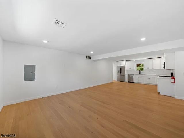 3 Meadow Rd # 2