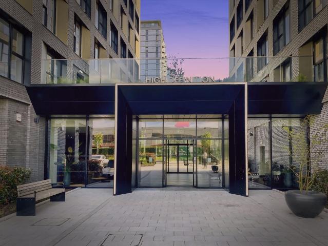 3 Mediacity UK, Salford Quays, Salford M50, 1 bed flat to rent, £1,100 pcm | PrimeLocation
