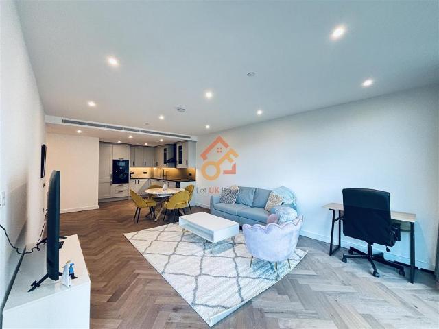 3 Merino Gardens, London, E1W 2 bed flat to rent £4,000 pcm £923 pw